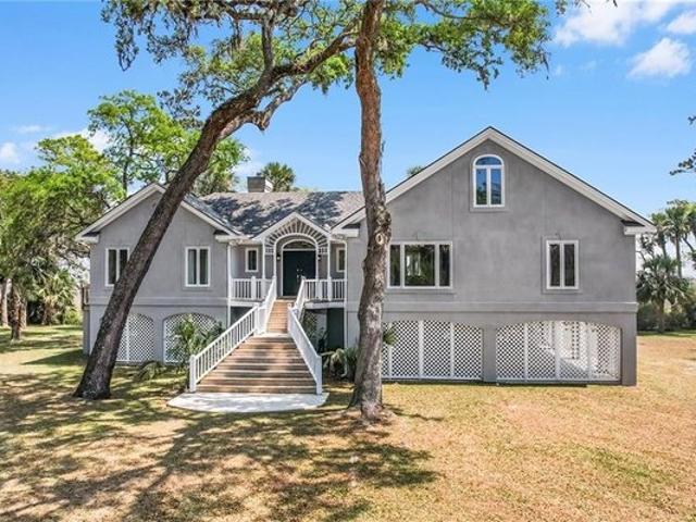 1036 Kittles Island Dr SE, Darien, GA 31305