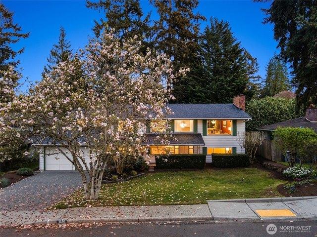 1036 th Ave SE, Bellevue, WA 98007