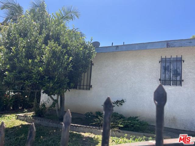 1036 W 109th St, Los Angeles, CA 90044 | MLS #26671