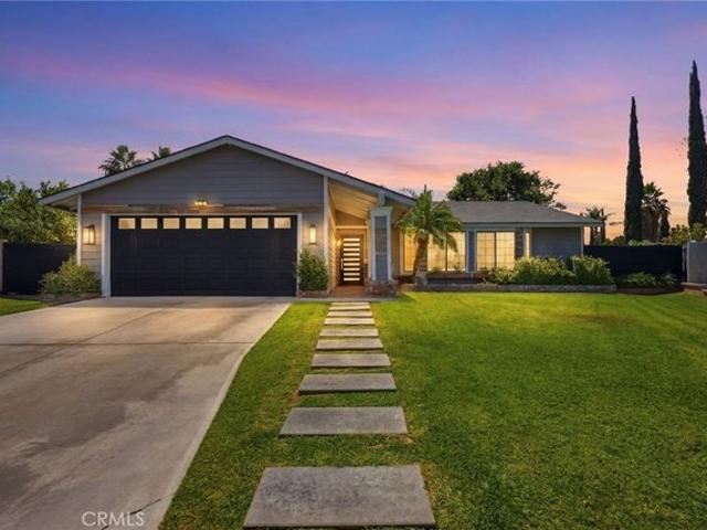 1036 W Leslie Ct, Colton, CA 92324