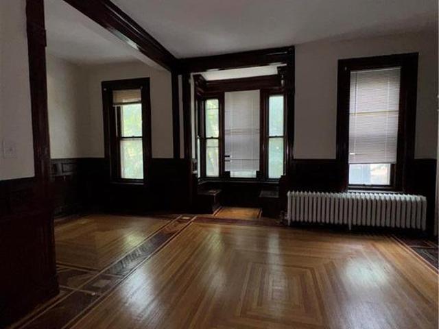 1036 W Linden Street 2