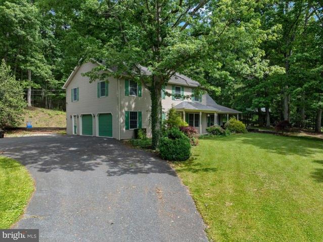 10373 Fish and Game Rd, Waynesboro, PA 17268