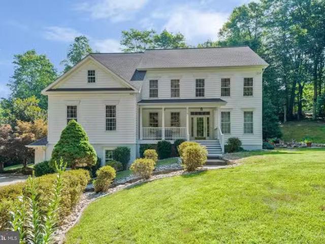 10371 Bear Creek Dr, Manassas, VA 20111 MLS# VAPW2074564