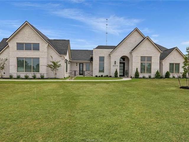 10372 Charlinda Ln, Bryan, TX 77808