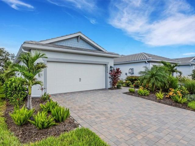 10374 Abaco Falls Dr, Englewood, FL 34223
