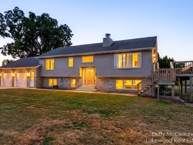 10375 Bliss Rd, Lake Odessa, MI 48849