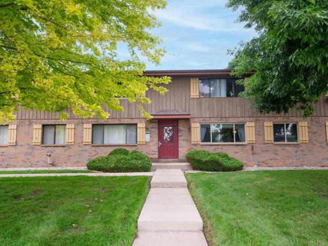 10376 W Whitnall Edge Ct Apt 204, Franklin, WI 53132
