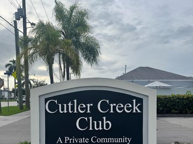 10379 SW 209th Lane Creek Clb Unit Cutler, Bay, FL 33189