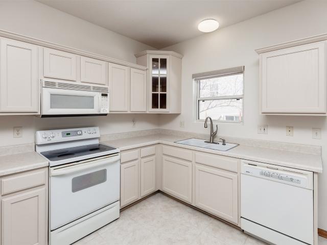 1037 NW Prairie Ridge Drive