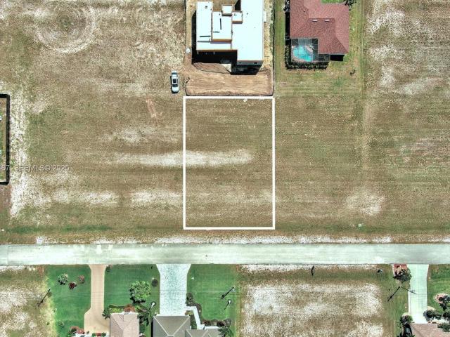 1037 NW 37th Pl, Cape Coral, FL 33993 | MLS #A11780