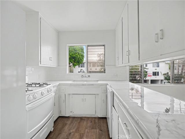 1037 N Curson Ave, Unit 7, Los Angeles, CA 90046 | MLS #SR26088