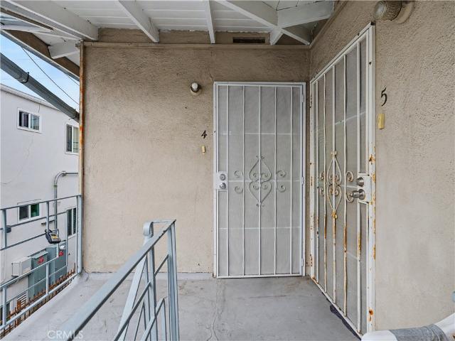 1037 N Curson 4