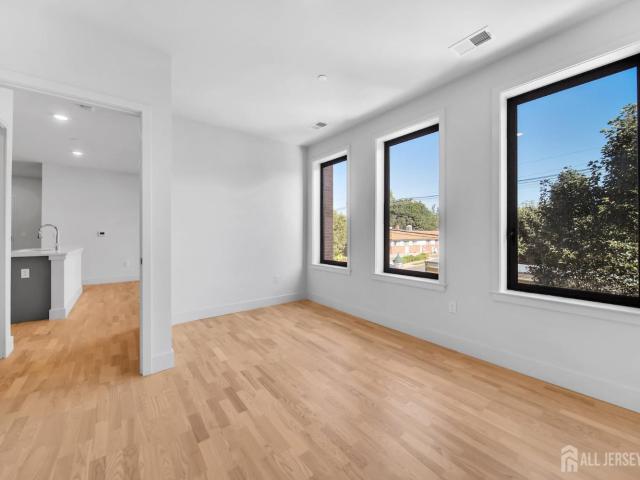 1037 amboy Avenue 304