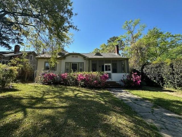 1037 Belhaven St, Jackson, MS 39202