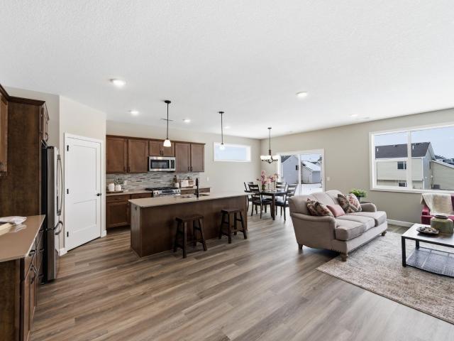 1037 E Meadowsweet Drive