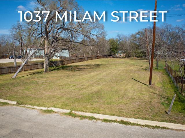 1037 E Milam St, Luling, TX 78648 | MLS #2589
