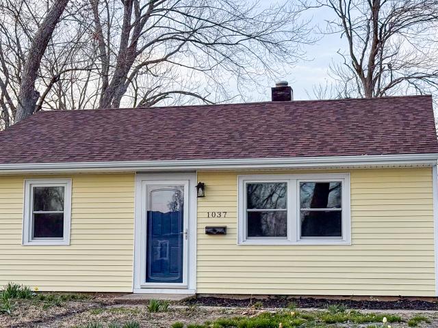 1037 Eastview Dr, Rantoul, IL 61866 | MLS #12557 | Compass