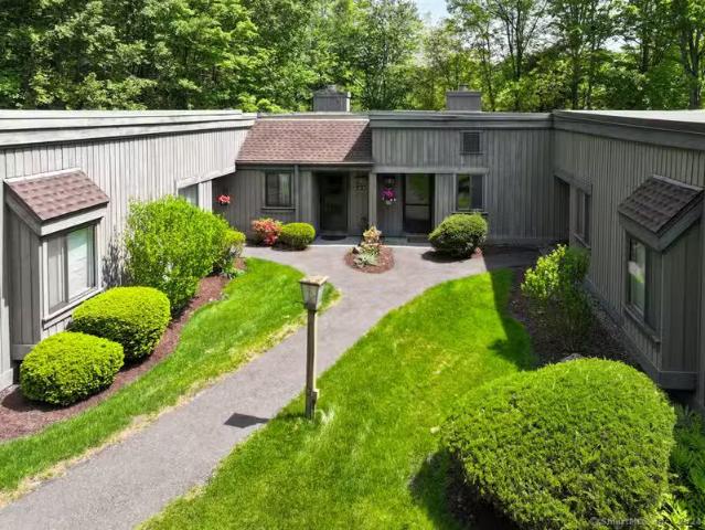 1037 Heritage Village, Unit B, Southbury, CT 06488
