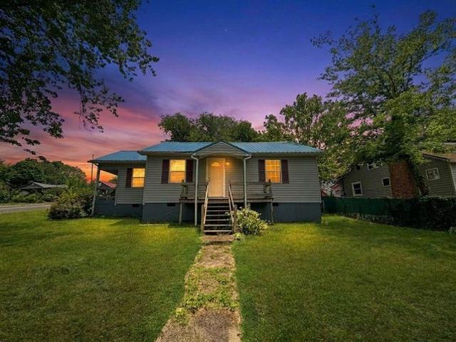 1037 Jones St, Athens, TN 37303