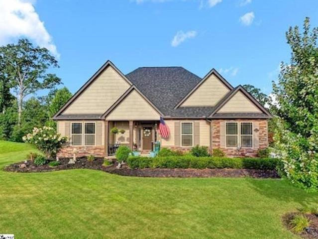 1037 Lingering Water Ln, Chesnee, SC 29323