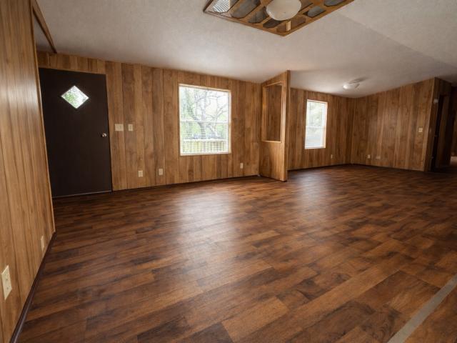 1037 Pecan Valley