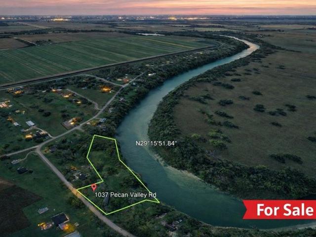 1037 Pecan Valley Dr, Wharton, TX 77488