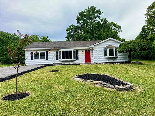 1037 Ridgebury Rd, New Hampton, NY 10958