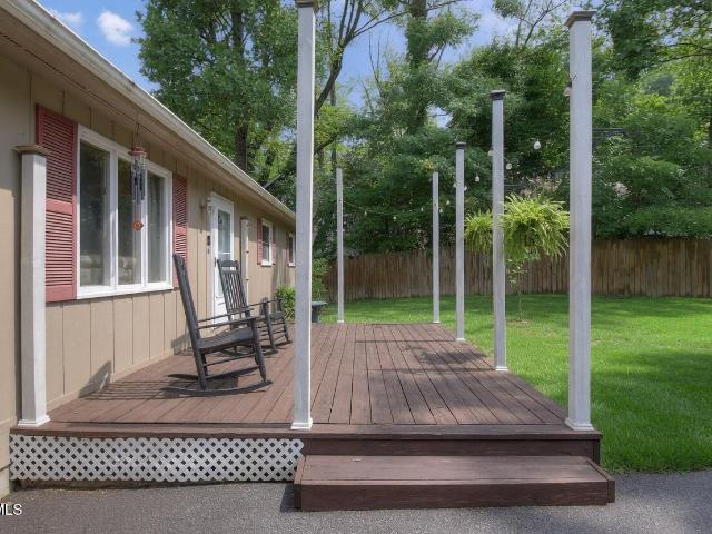 1037 Surmont Court