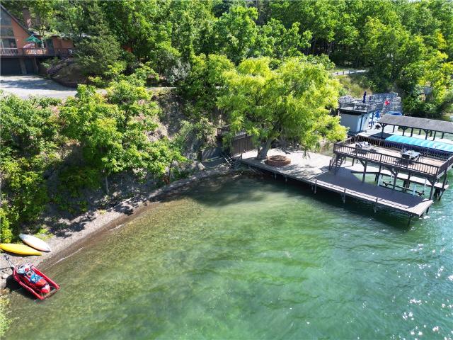 1037 S Lake Rd