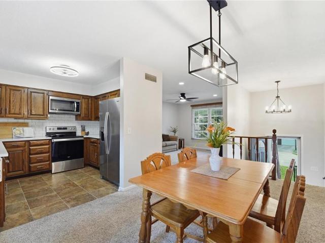 1037 S Valley Road