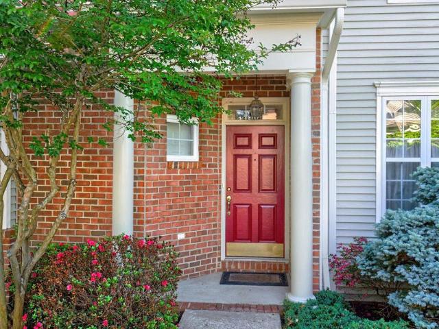 1037 Somer Chase Ct