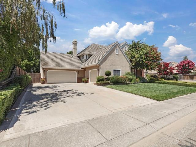 1037 Vienna Dr, Lodi, CA