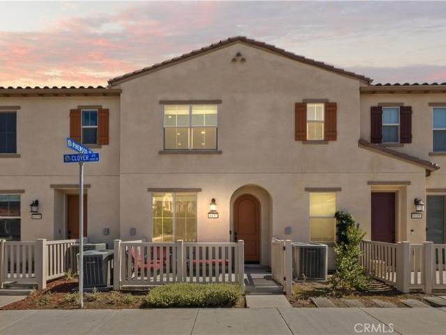 1037 W Clover Ave, Rialto, CA 92376