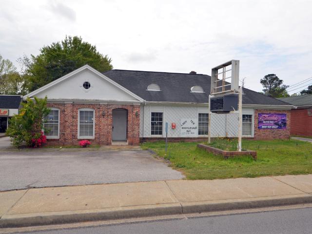 1037 W Dekalb Street