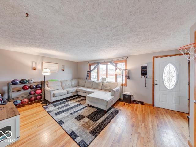 1037 W Main Street