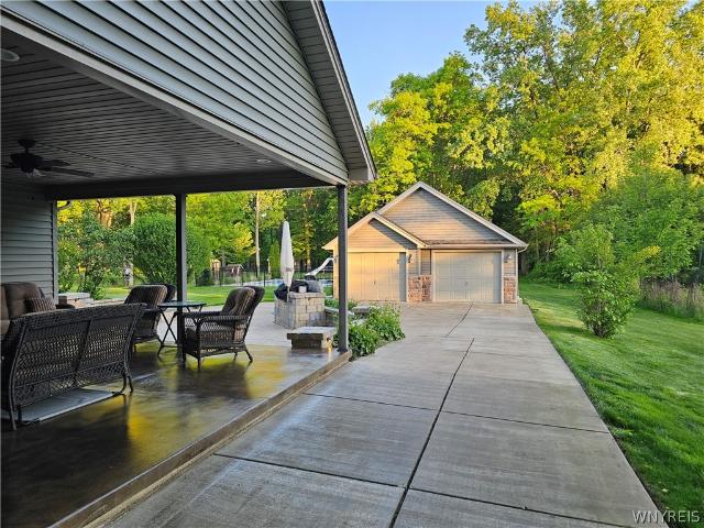 1037 Walck Road