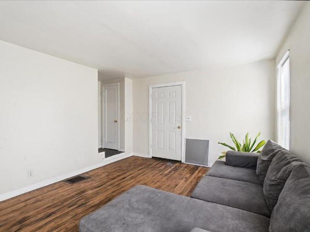 1037 1 S James Road