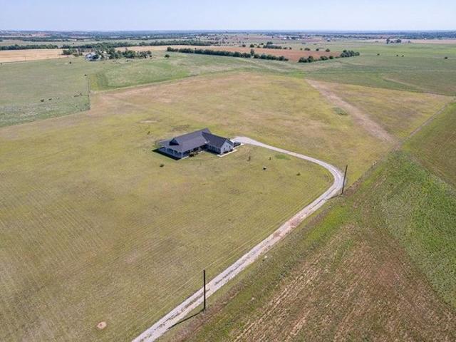 10380 N Gregory Rd, Yukon, OK 73099