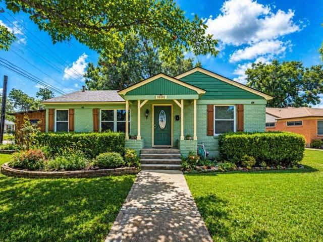 10382 Newcombe Dr, Dallas, TX 75228