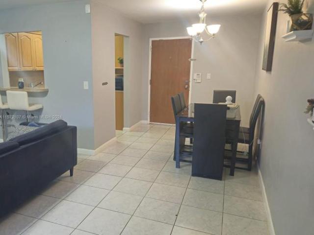 10385 N Kendall Dr #P4, Miami, FL 33176