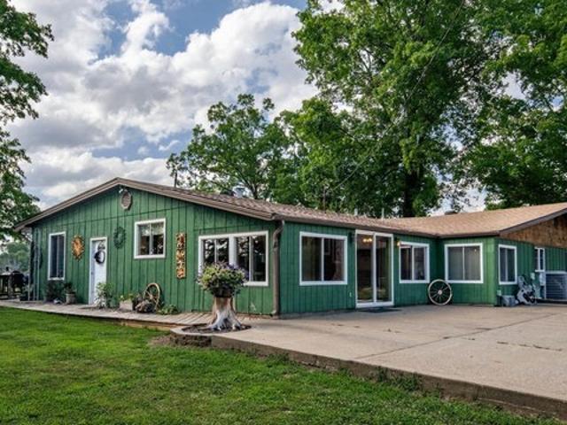 10388 Teal Lake Dr, Marion, IL 62959
