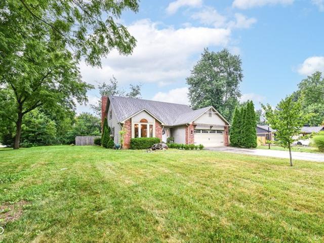 10388 Connaught Dr, Carmel, IN 46032