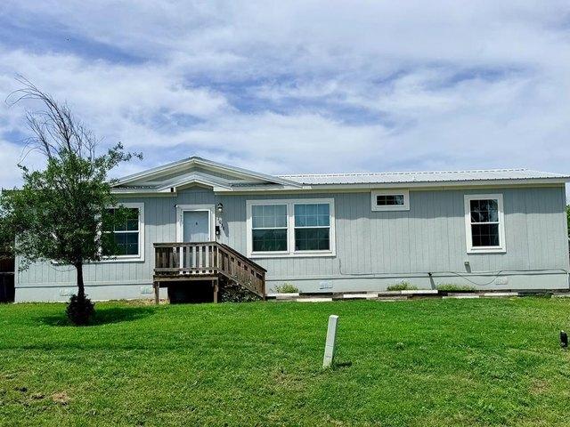 1038 Martin St, Mason, TX 76856