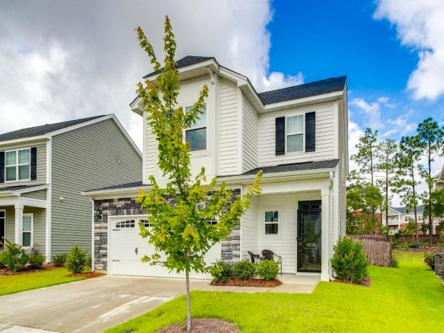 1038 Ashcroft Cir