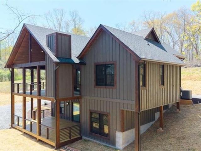 1038 Blue Bird Rd, Mineral Bluff, GA 30559