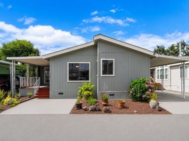 1038 Capewood Ln, Windsor, CA 95492