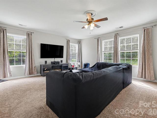 1038 Chalk Hill Lane
