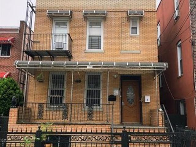 1038 E 224th St, Bronx, NY 10466