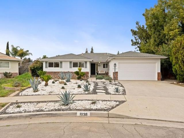 1038 E Vartikian Ave, Fresno, CA 93710
