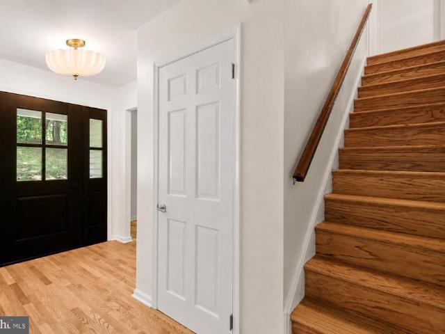 1038 Edgewood Chase